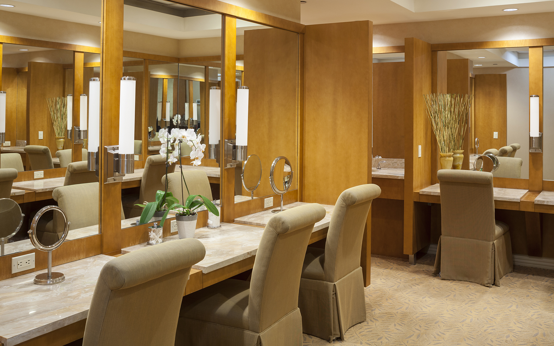 Amenities | Engineers Country Club | Roslyn Harbor, NY | Invited