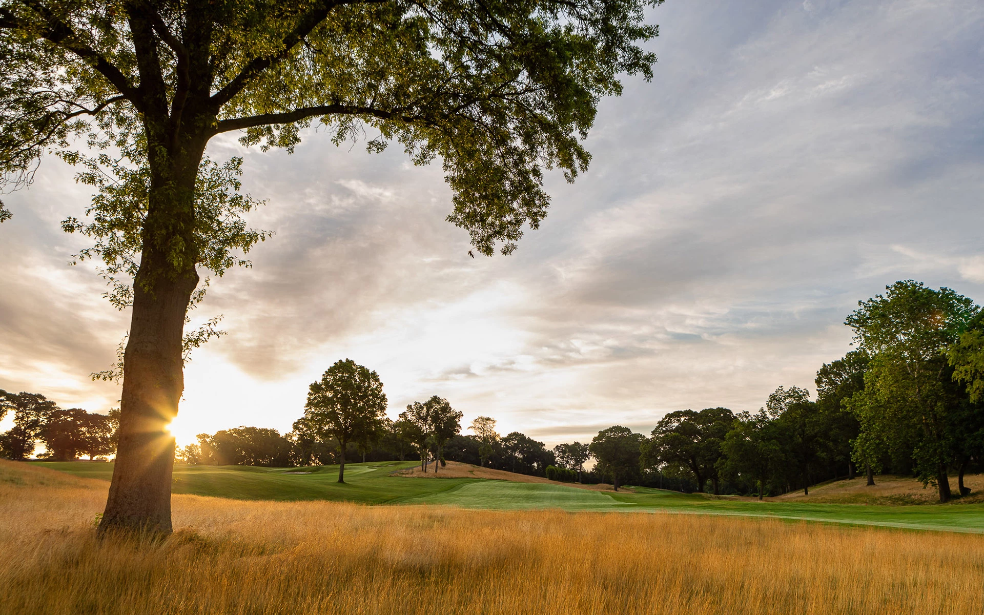 Tee Off at Roslyn Harbor's Premier Golf Course | Engineers Country Club