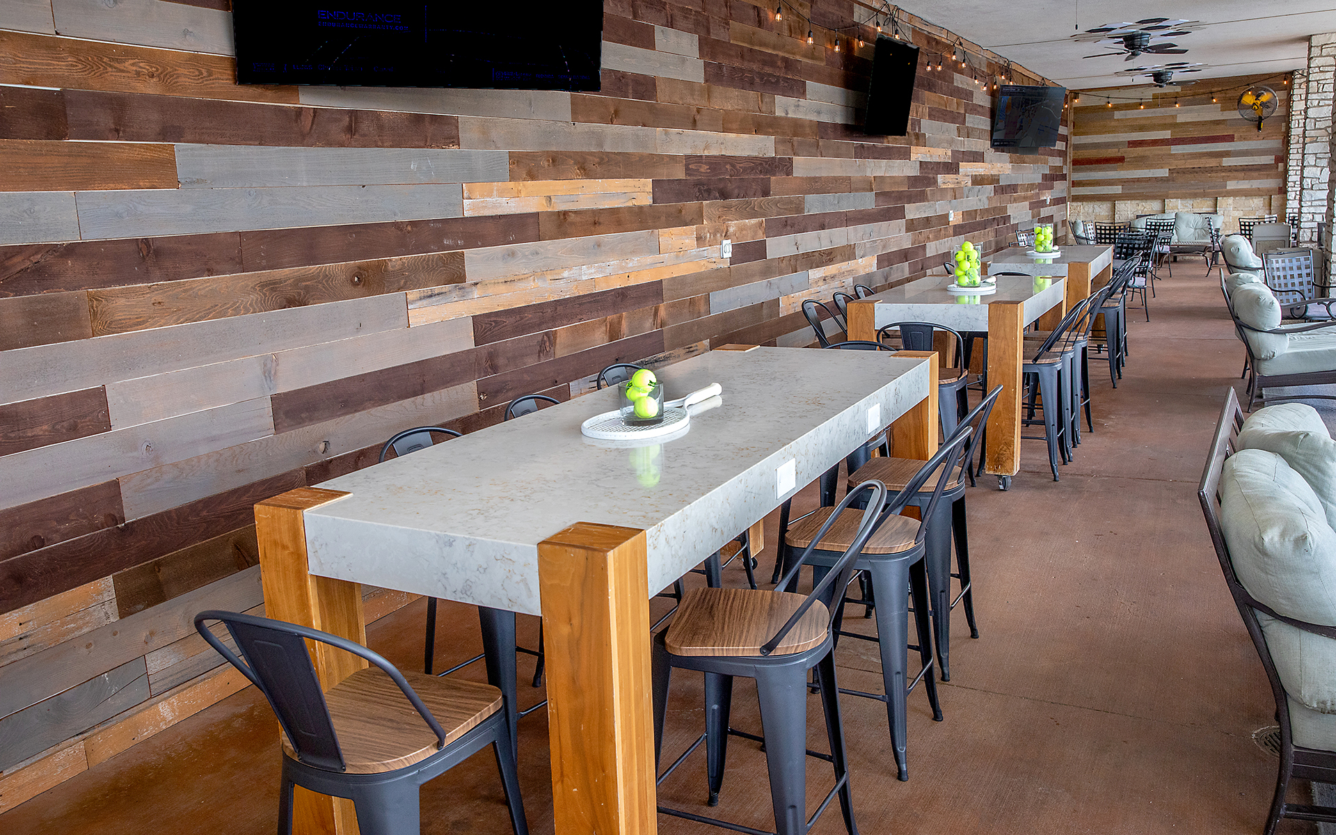 The Overlook Bar & Eatery Austin, TX | The Hills Country Club